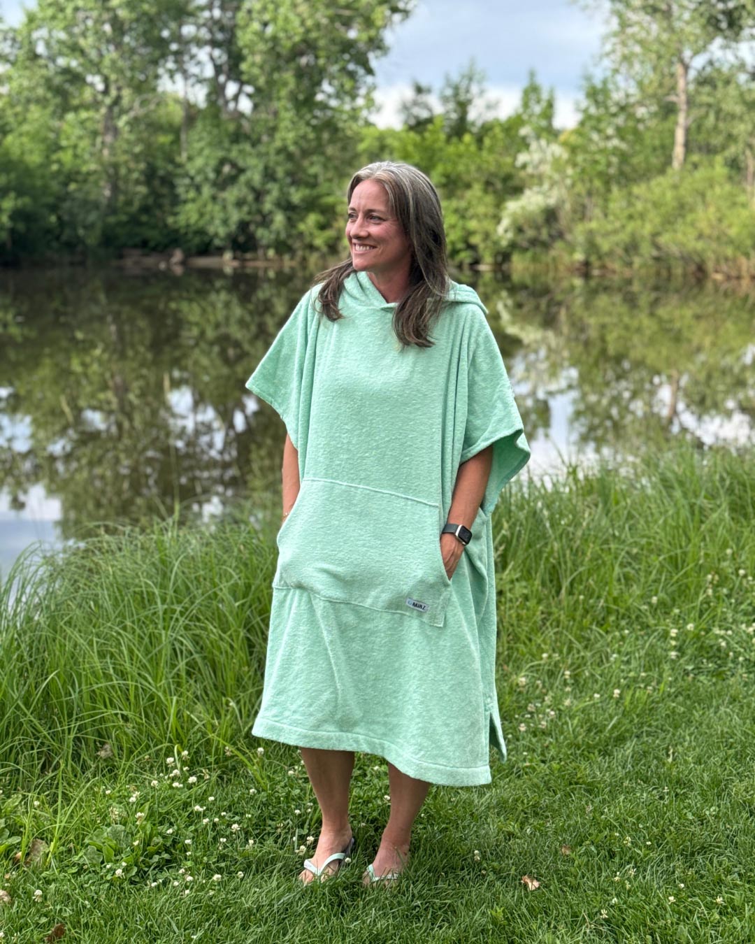 Shoreline Hooded Poncho - Mint Green – Akinz